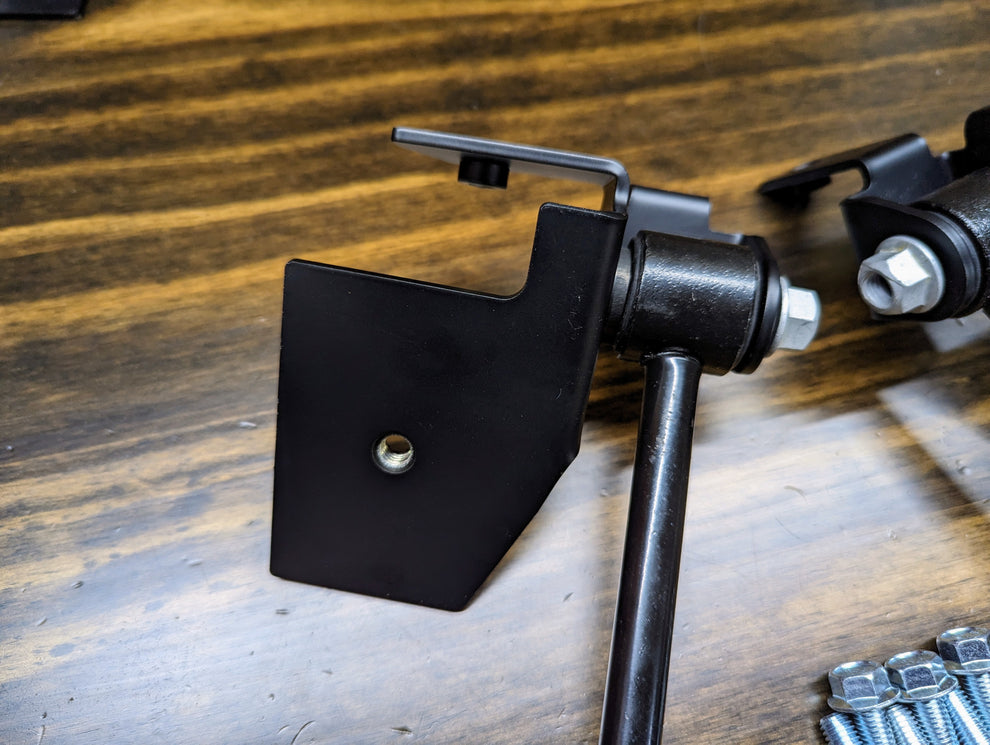 KIT ZQ8/Xtreme Rear Sway Bar Brackets & End Links for 1982-2004 Chevro ...