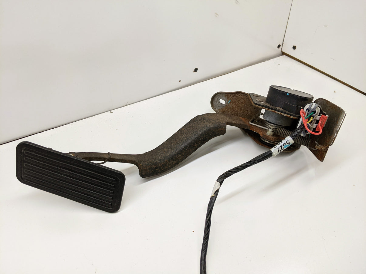 LS Drive By Wire Throttle Pedal & TAC Module for 2003 - 2005 Chevy Sil ...