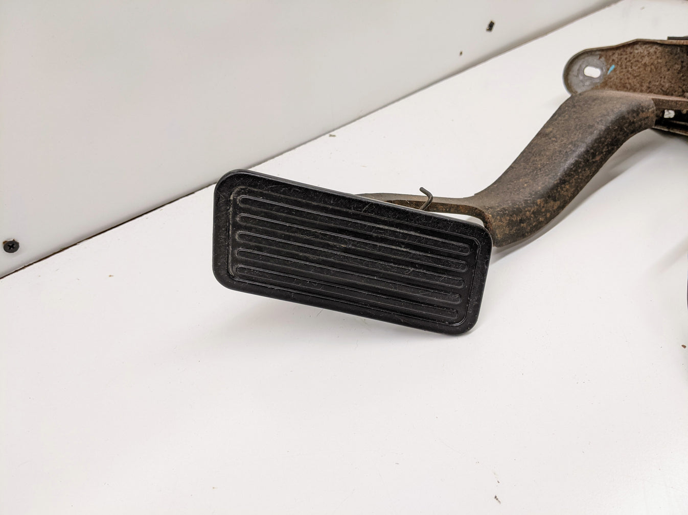 LS Drive By Wire Throttle Pedal & TAC Module for 2003 - 2005 Chevy Sil ...